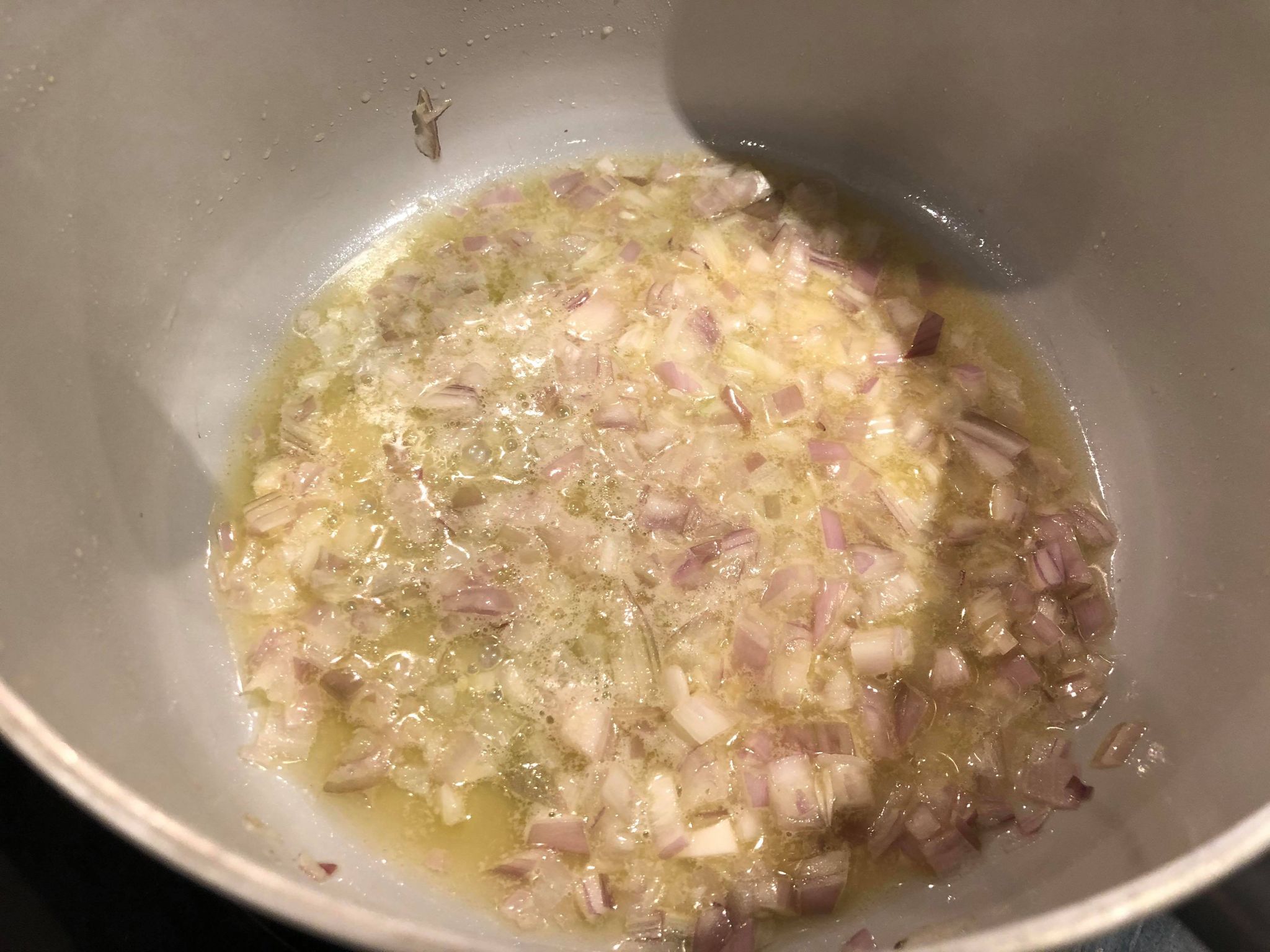 Lemon Thyme Gravy from Scratch – Little Girl, Big Eats