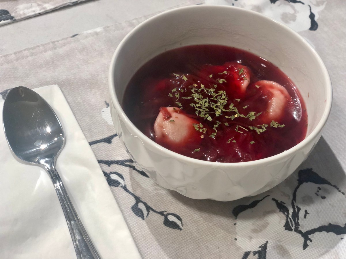 Red Beet Soup with Mushroom Dumplings // Barszcz Czerwony i Uszka ...